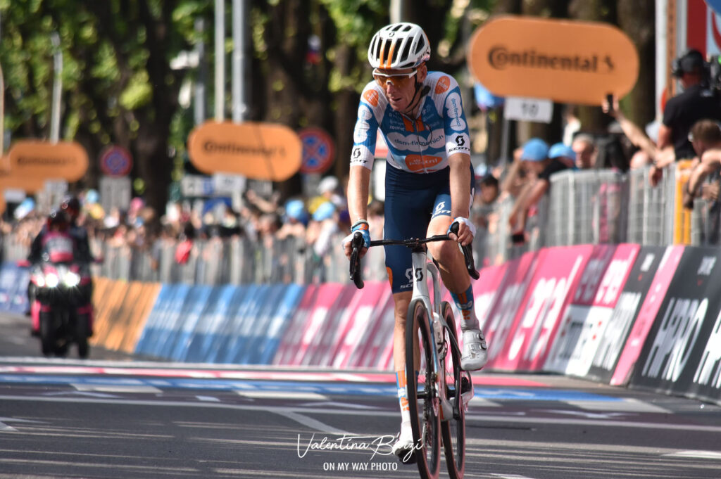 DSM, un succès de prestige pour Bardet et de précieux points UCI - Velo ...