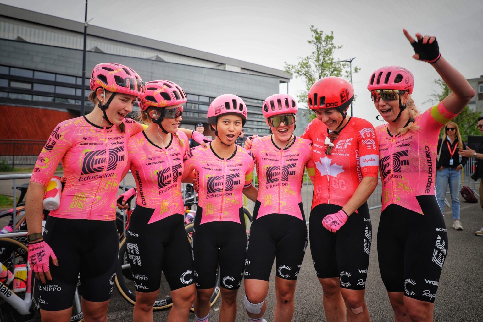 EF Education Easy Post présente son maillot 2025 - Velo-Club